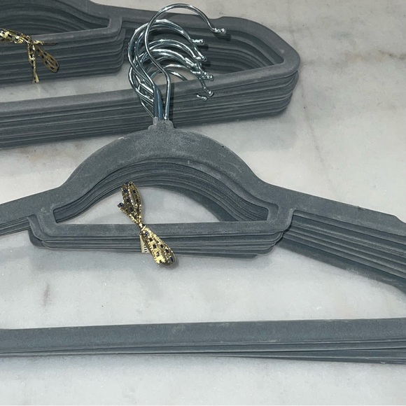 unbranded | Storage & Organization | Velvet Lined Hangers Set Of 2 Gray ...